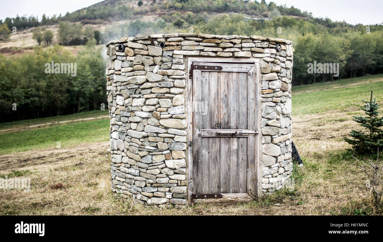 Rock house hi-res stock photography and images - Alamy