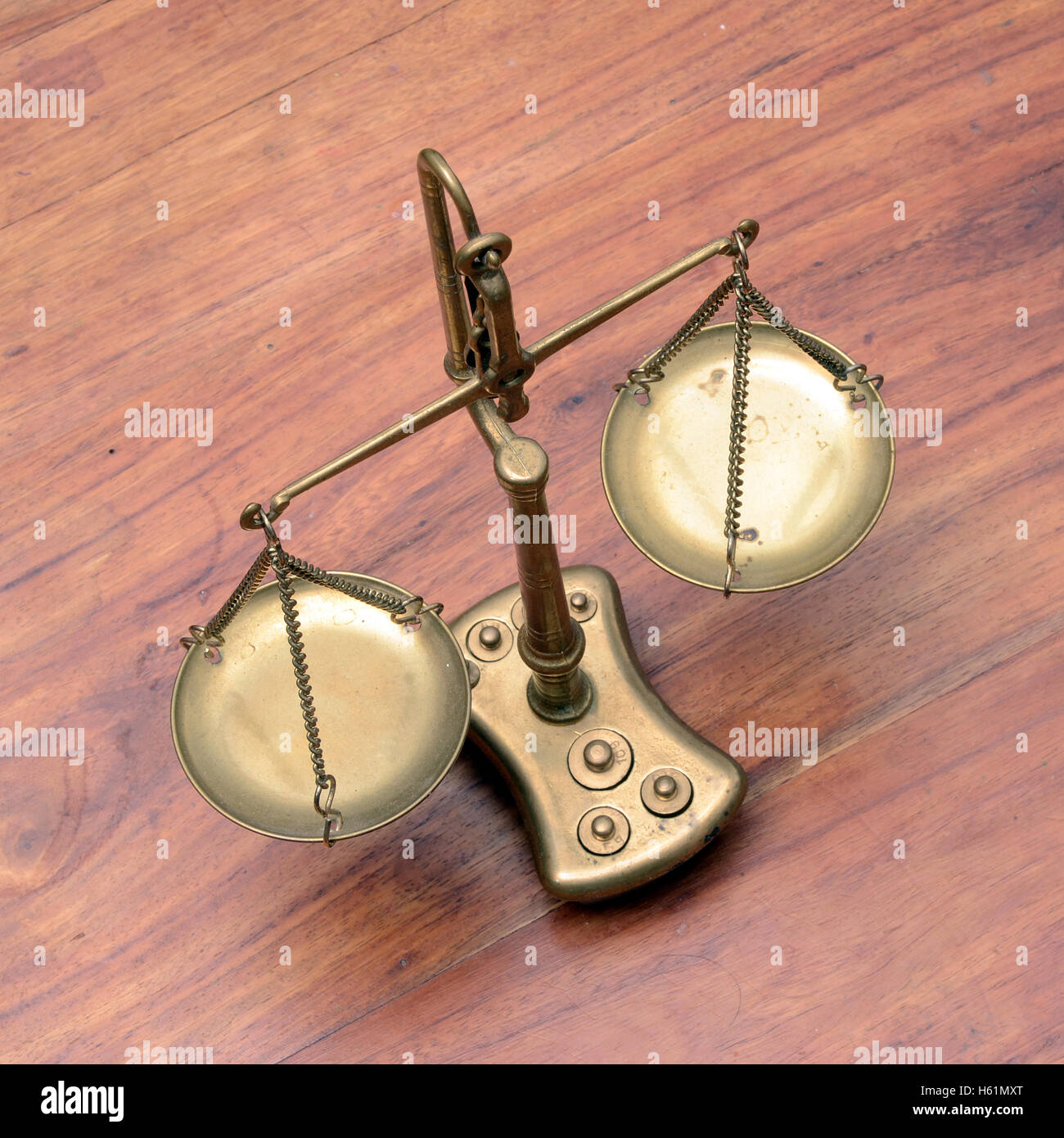 Old Golden weighing scale balance Stock Photo - Alamy