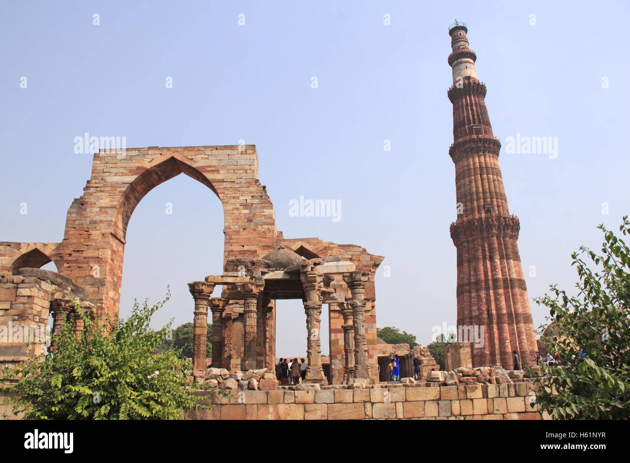 Quwwat-ul-Islam Masjid, Qutb Minar Complex, Mehrauli Archaeological ...
