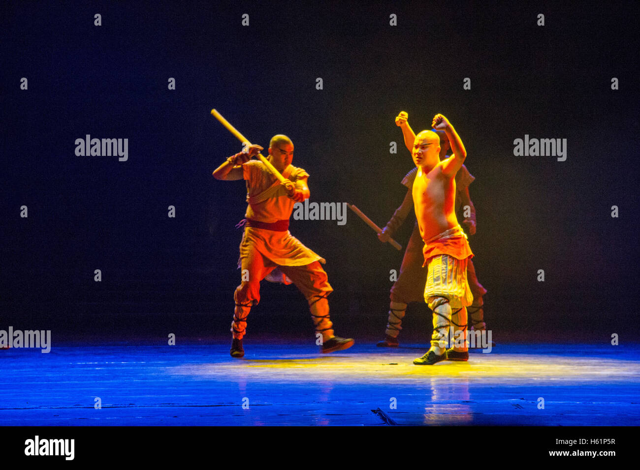 Kung fu performance hi-res stock photography and images - Alamy