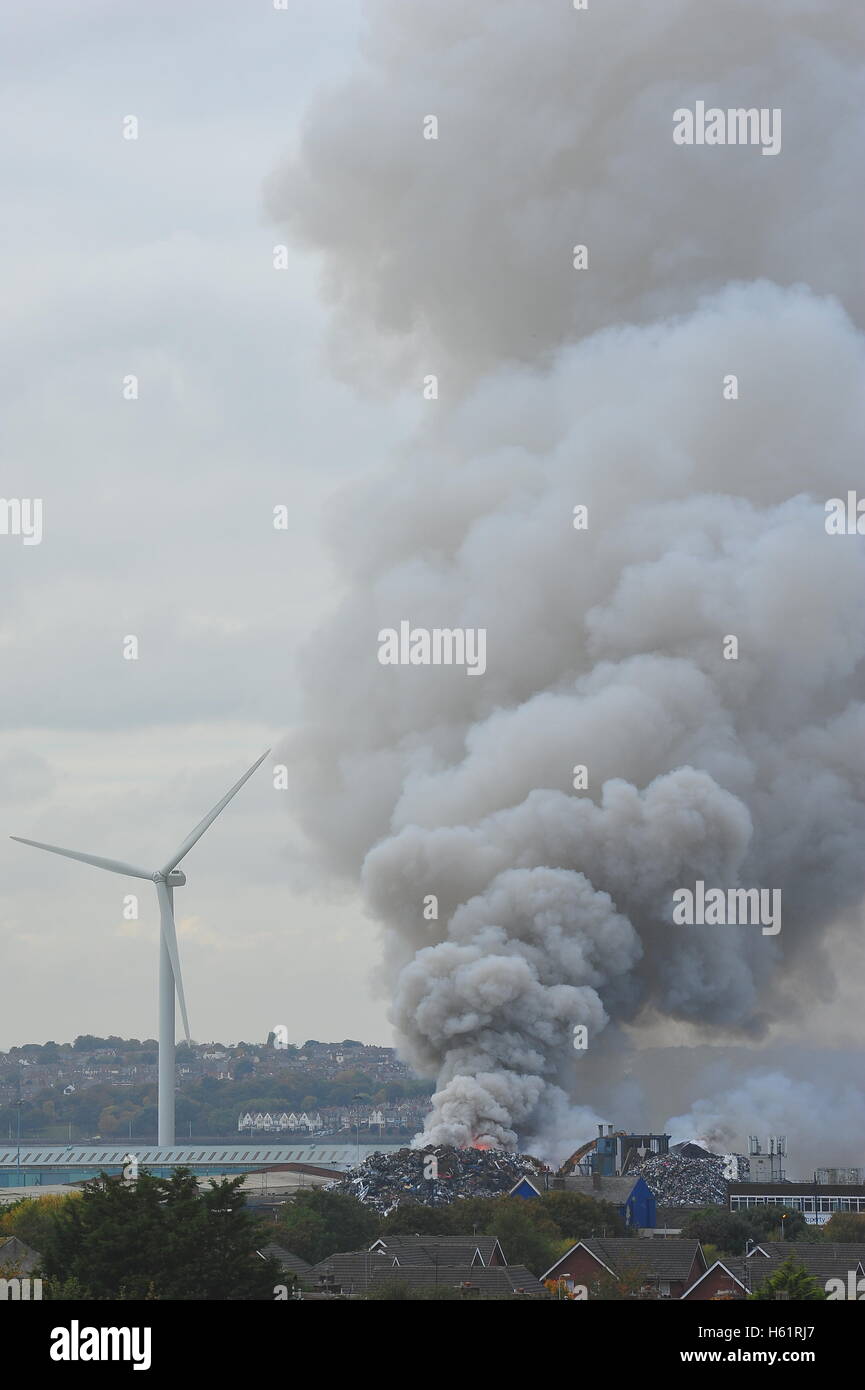 Scrap yard fire on Bootle docks in Liverpool Stock Photo - Alamy