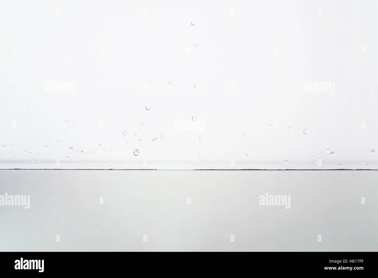 fresh water pouring in aquarium Stock Photo - Alamy