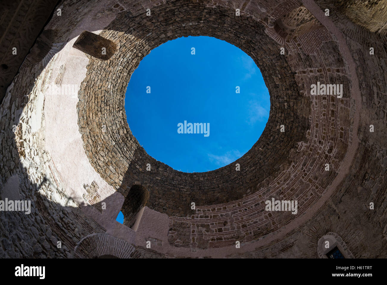 Vestibule dome oculus diocletian palace hi-res stock photography and ...