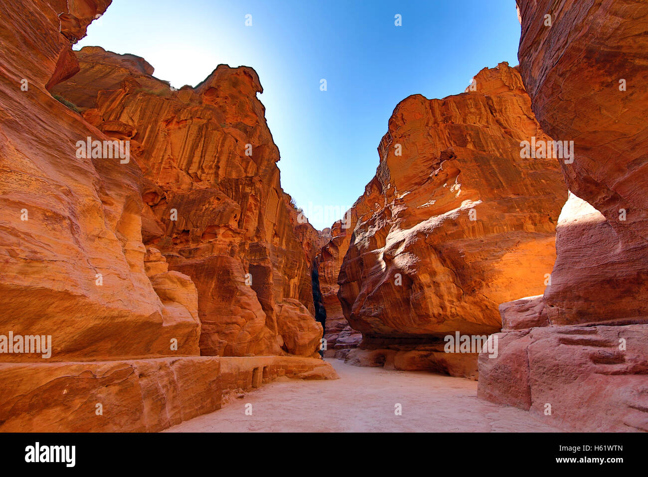 Canyon of siq hi-res stock photography and images - Alamy