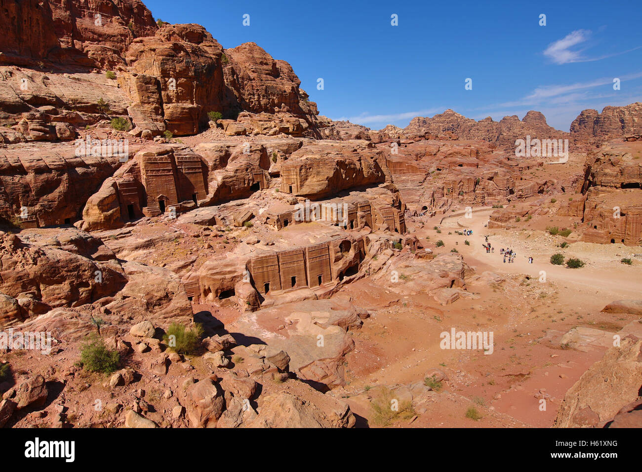 Tombs rocks hi-res stock photography and images - Alamy