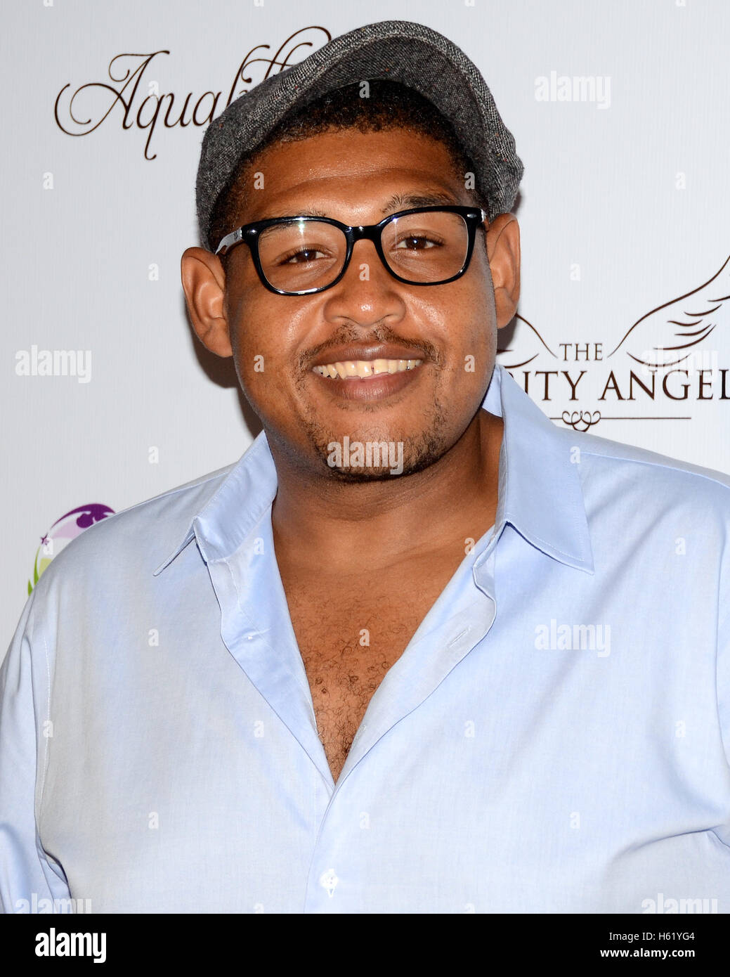 Omar Miller attends BBQ And Bikinis Benefit hosted by Linda's Voice ...