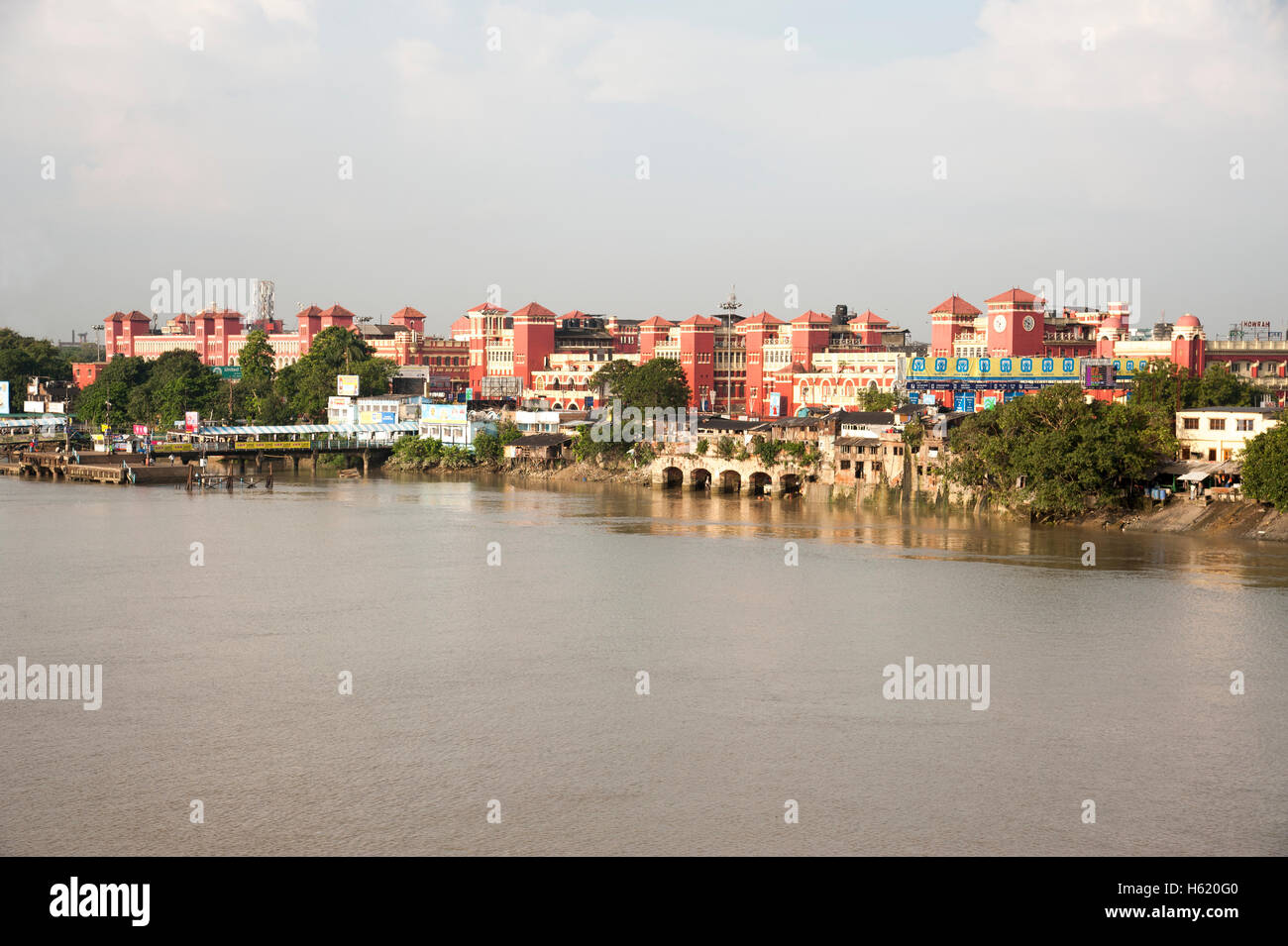 Howrah Railway Station India High Resolution Stock Photography and ...