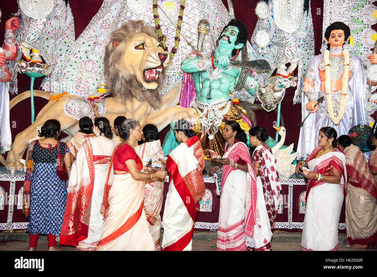 Sindoor Khela (Amitayu) The Last Ritual for Bengali Married Women on Vijayadashami Durga puja ...