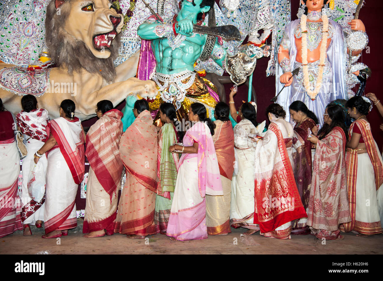Sindoor Khela (Amitayu) The Last Ritual for Bengali Married Women on Vijayadashami Durga puja ...