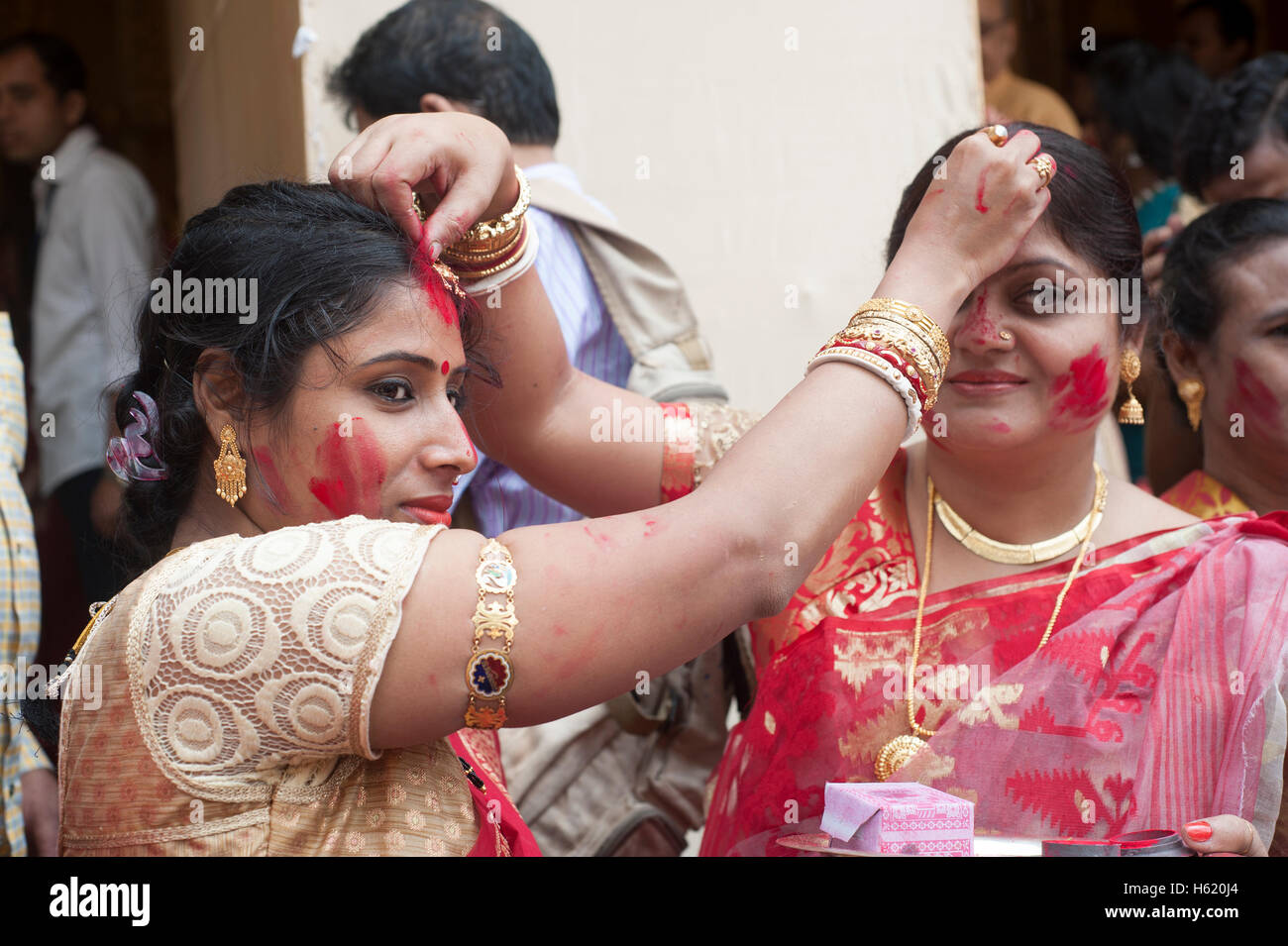 Sindoor Khela (Amitayu) The Last Ritual for Bengali Married Women on Vijayadashami Durga puja ...