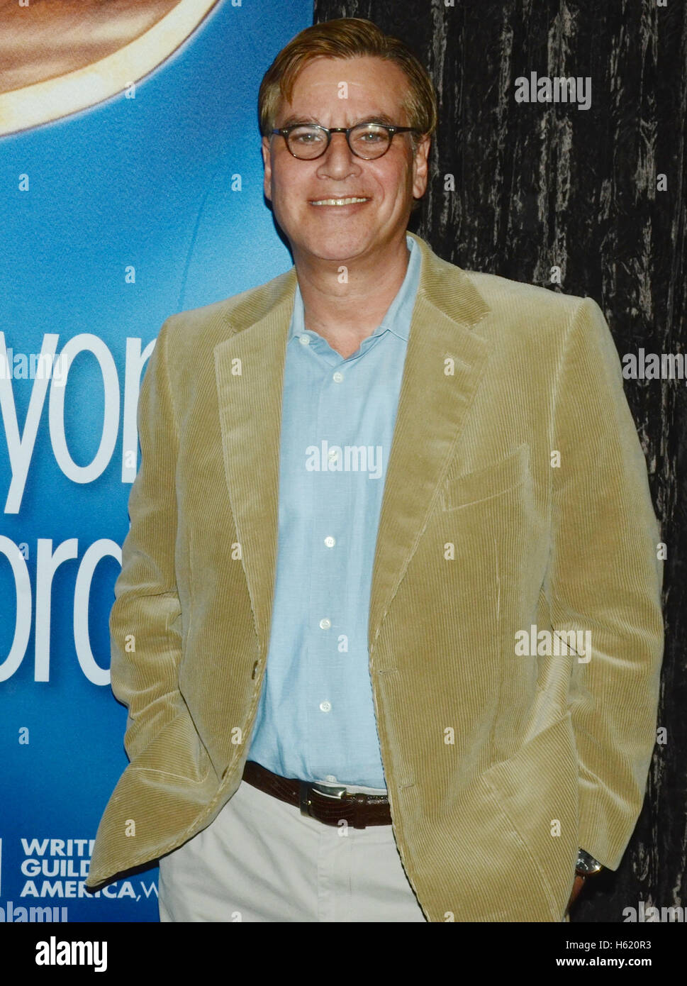 Aaron sorkin west wing hi-res stock photography and images - Alamy