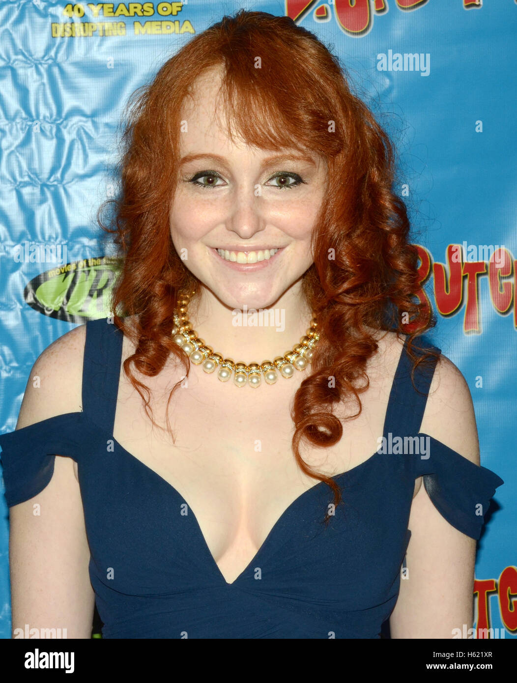 Molly elizabeth ring arrives at the hi-res stock photography and images ...