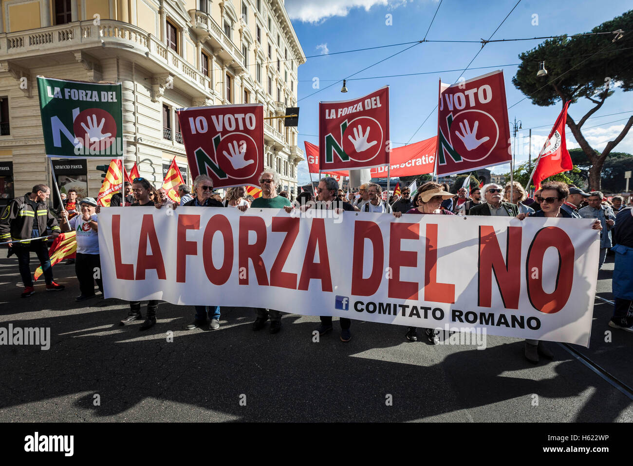 Rome, Italy. 22nd Oct, 2016. Thousands of people shout slogans and wave ...