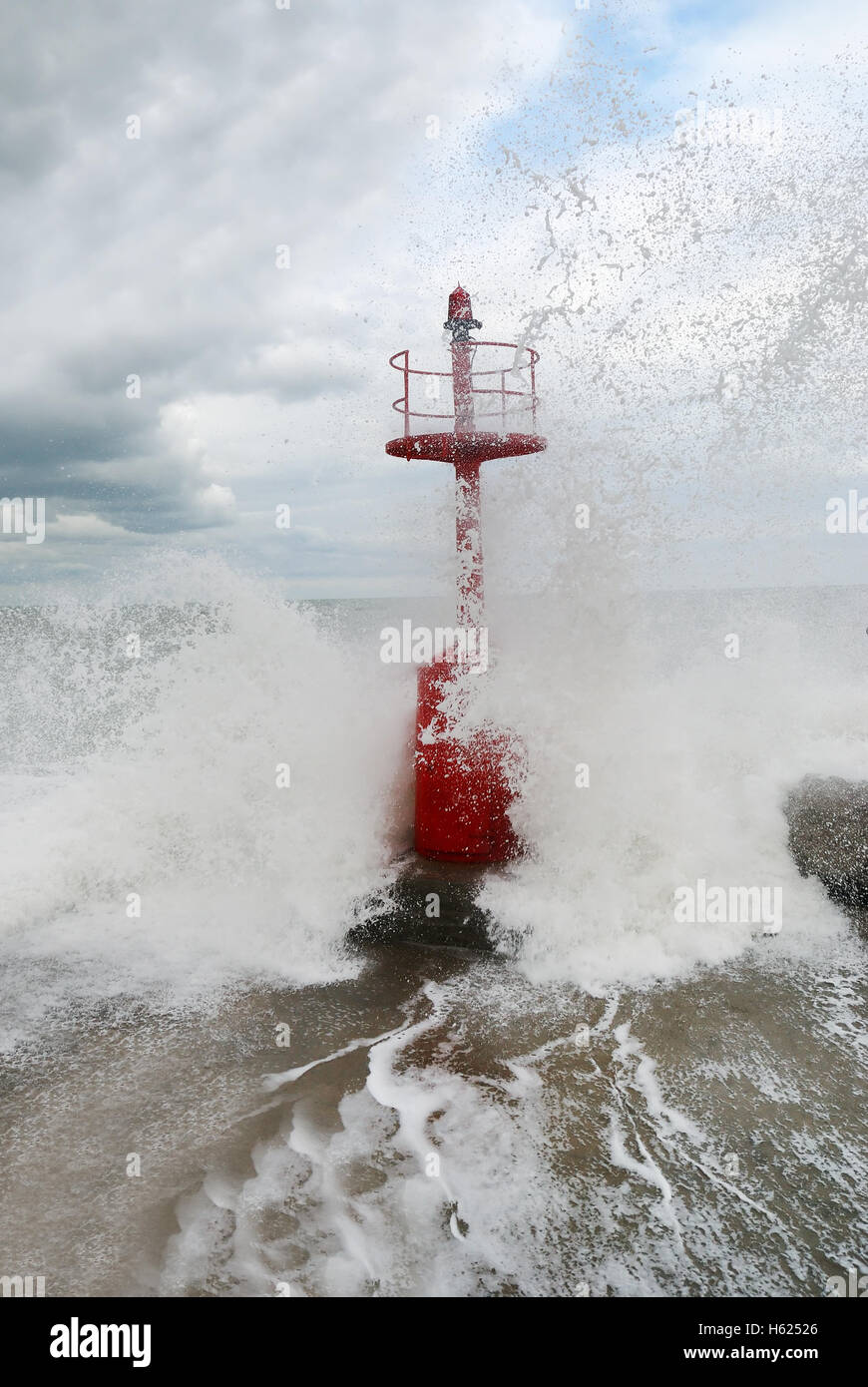 Small wave of fog hi-res stock photography and images - Alamy