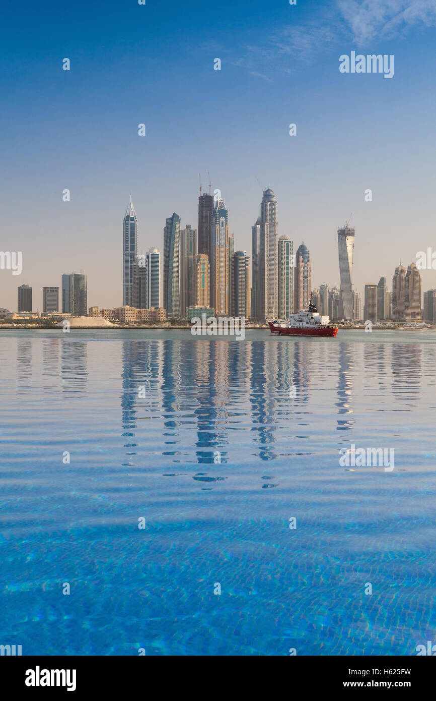 Arabic style swimming pool hi-res stock photography and images - Alamy
