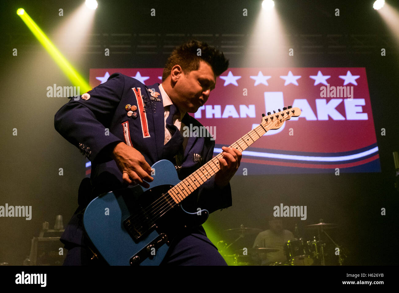 Chris demakes and roger of less than jake hi-res stock photography and ...