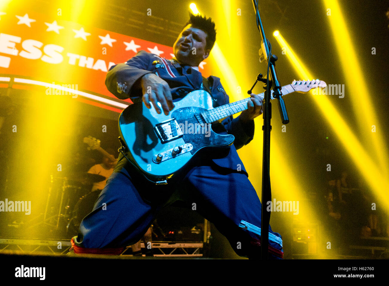 Chris demakes and roger of less than jake hi-res stock photography and ...