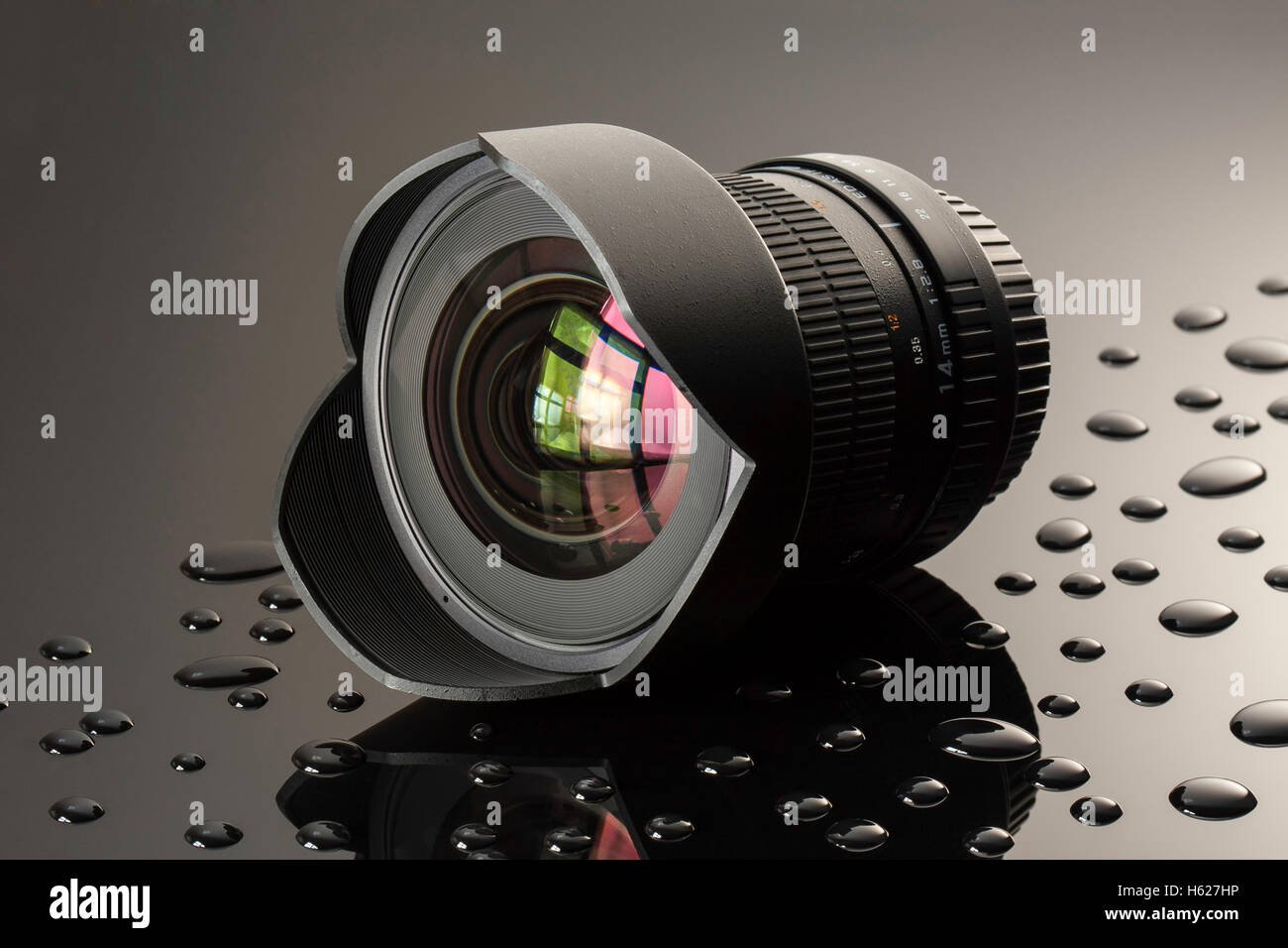 14mm lens hi-res stock photography and images - Alamy
