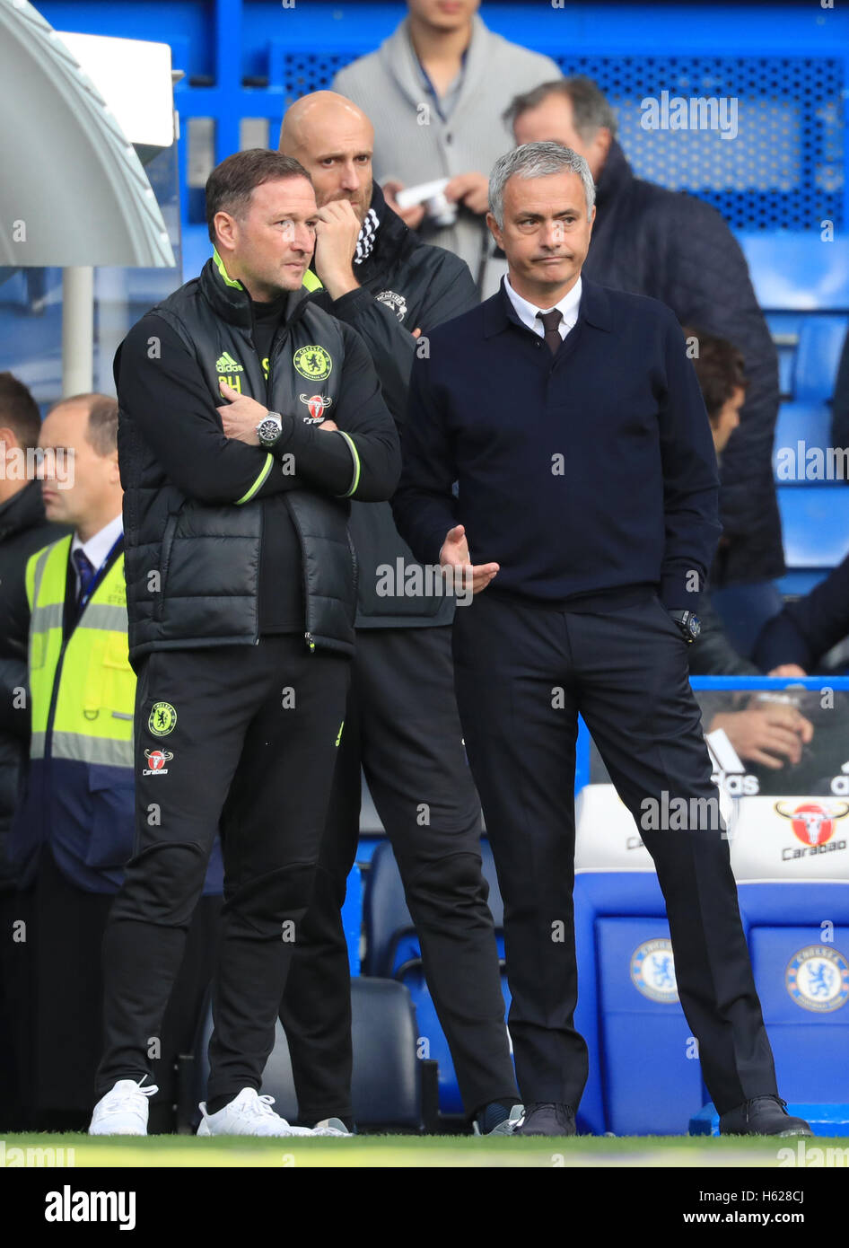 Chelsea assistant first team coach hi-res stock photography and images ...