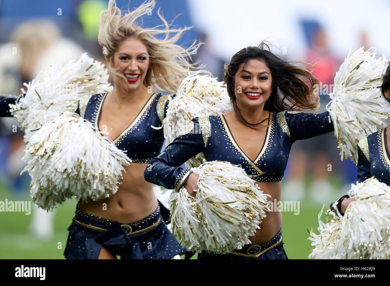 Los Angeles Rams' cheerleaders during the NFL International Series ...