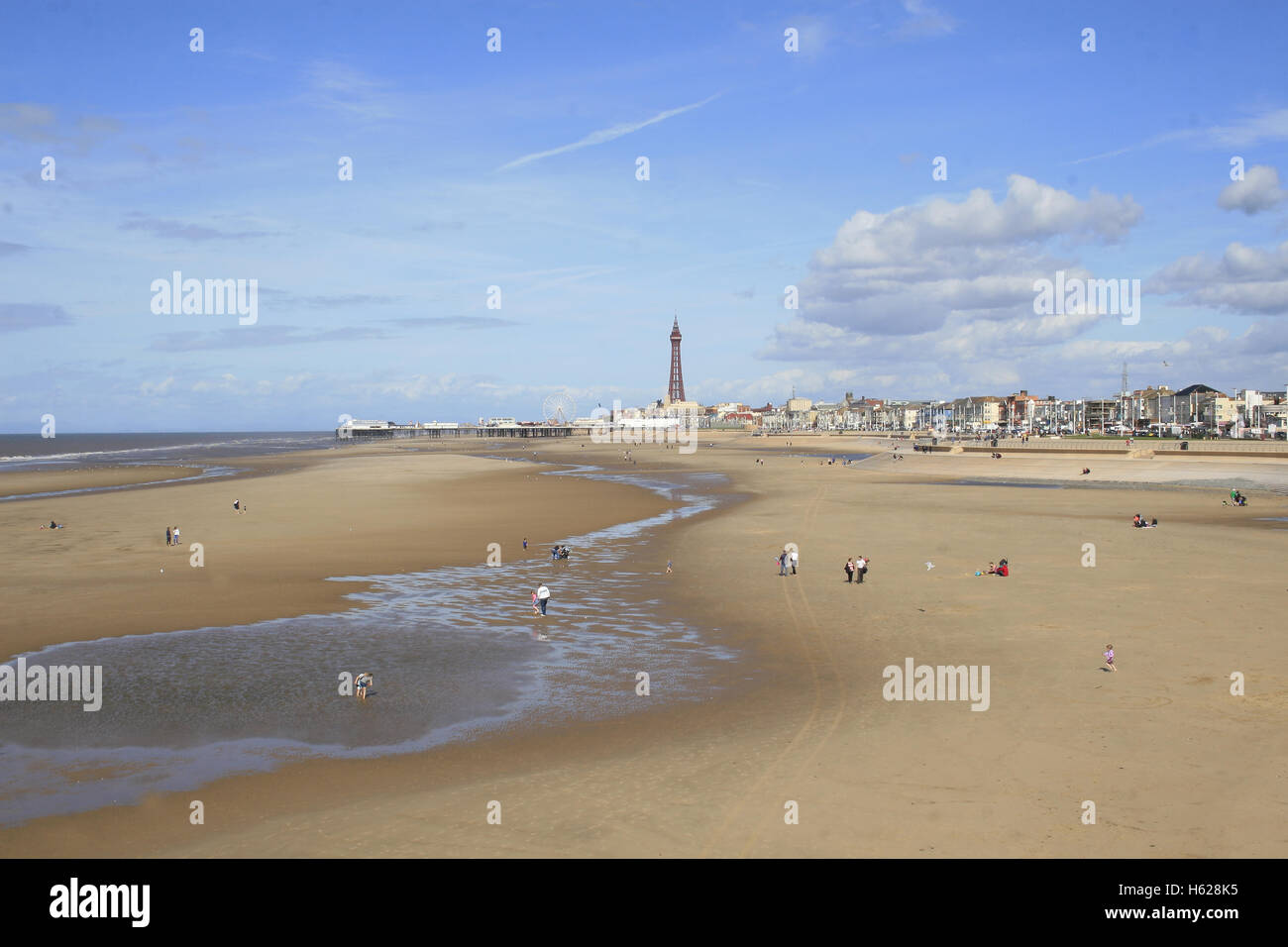 Blackpool tower beach hi-res stock photography and images - Alamy