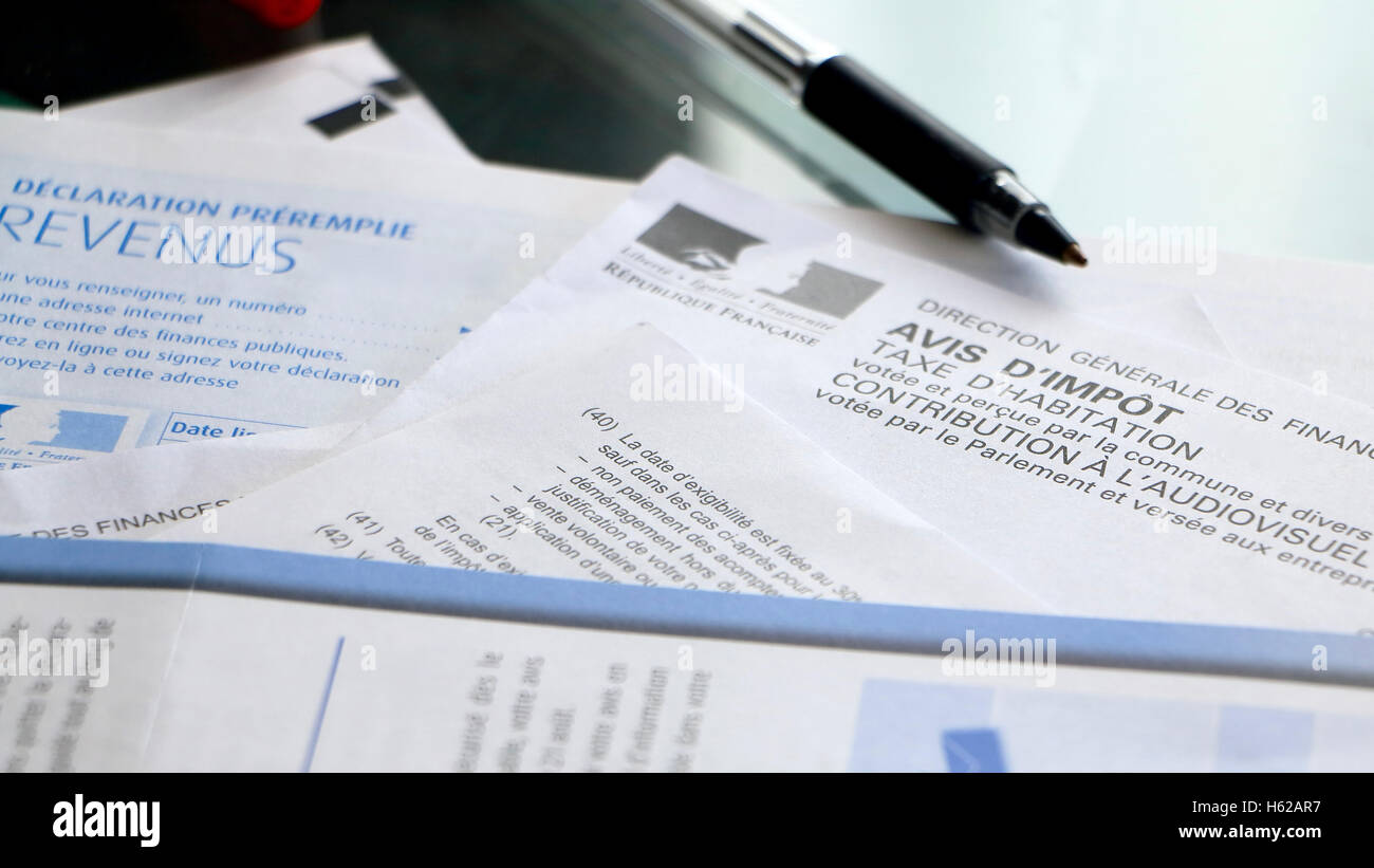 Tax forms france hi-res stock photography and images - Alamy