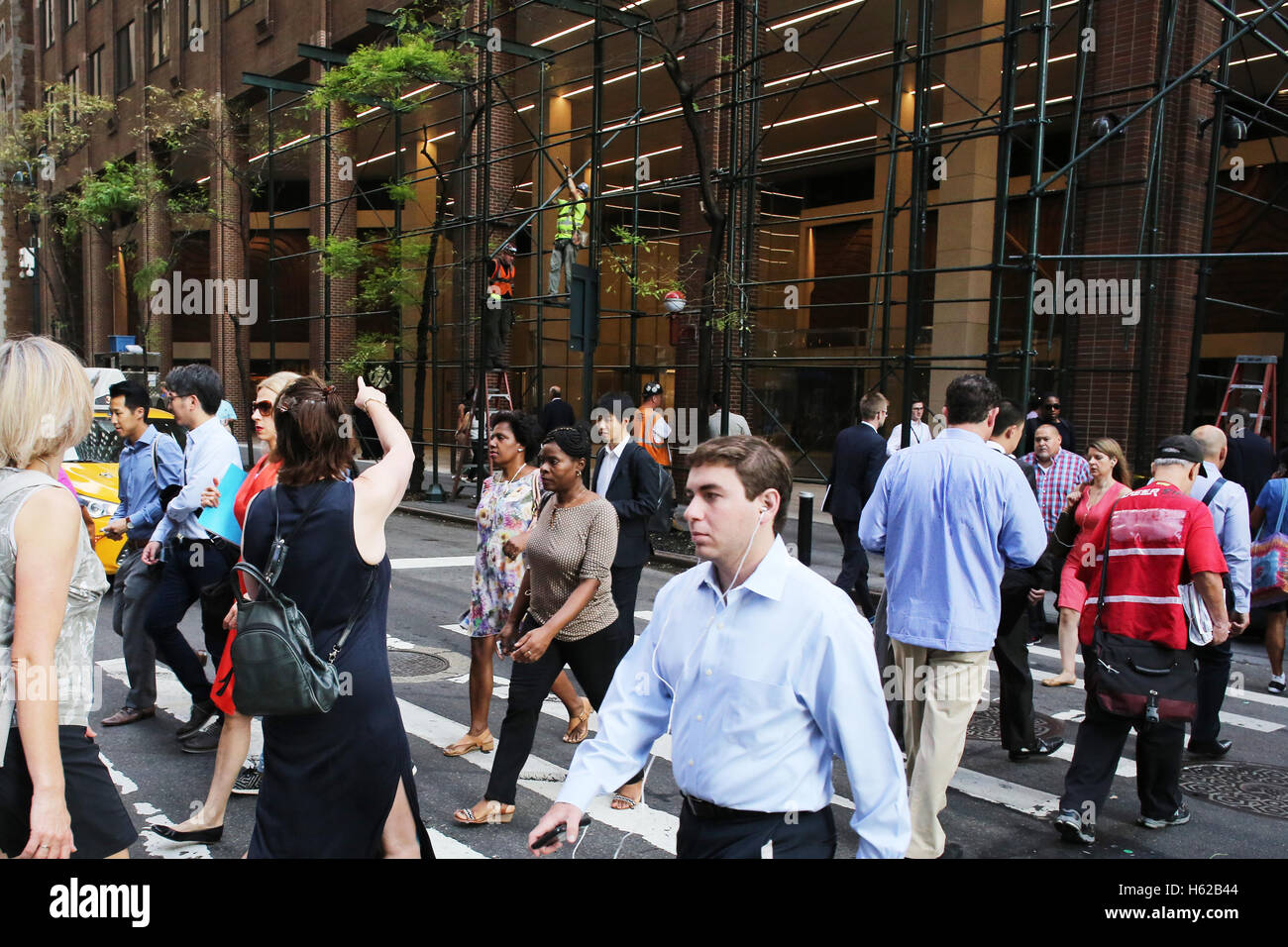 Workers in New York City, manhattan, USA Stock Photo - Alamy