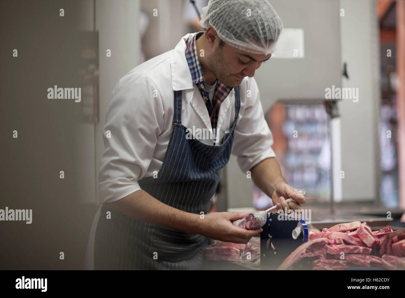 Packing foil hi-res stock photography and images - Alamy