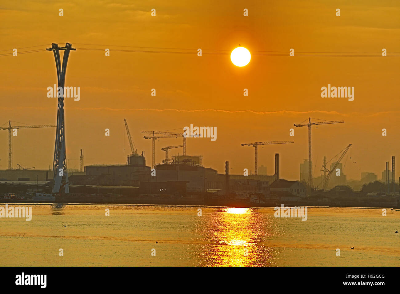Royal Docks, Silvertown, London, UK. 23rd October 2016. UK Weather ...