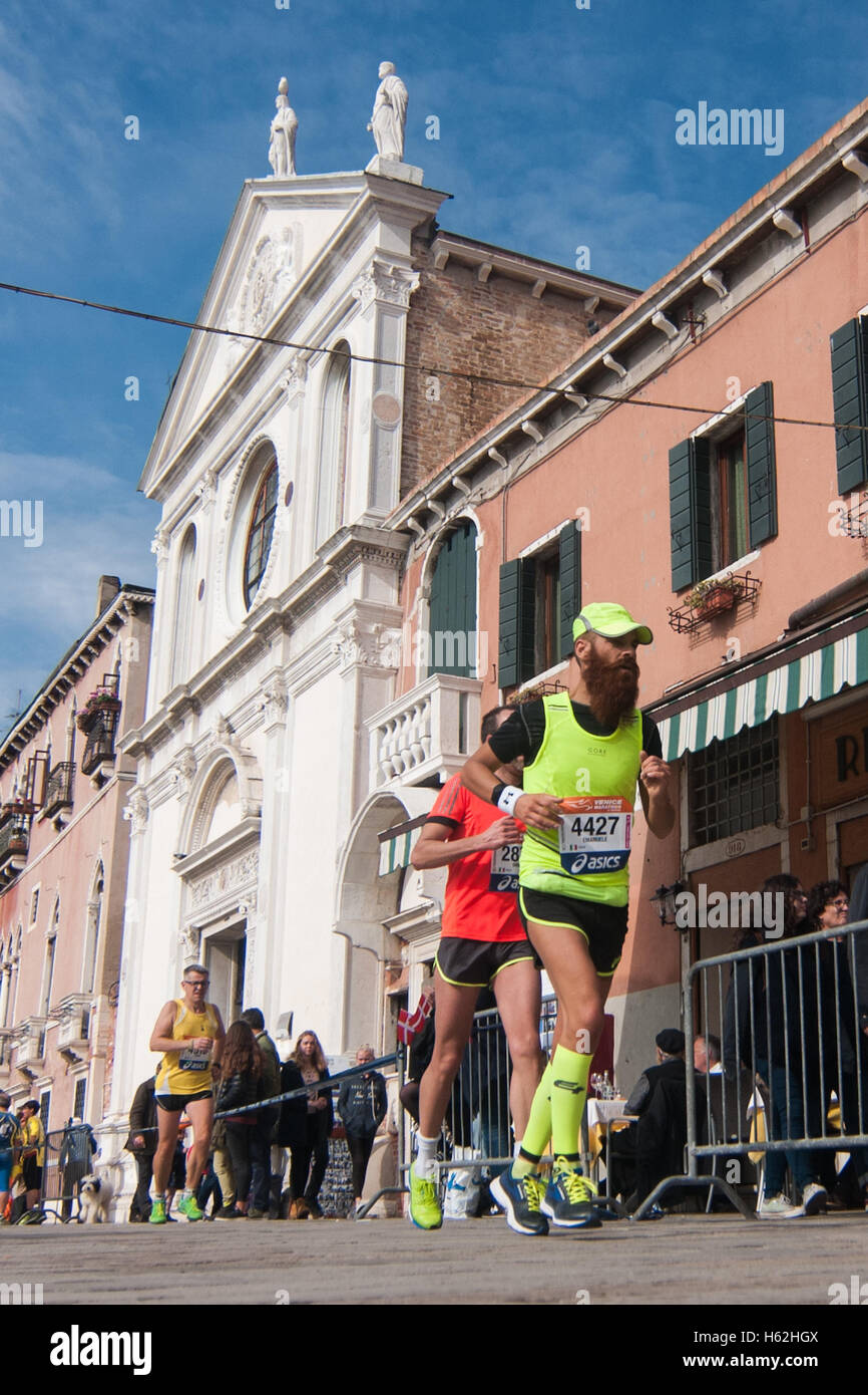 Venice, Italy. 23rd Oct, 2016. Runners during the 31st Venice Marathon ...