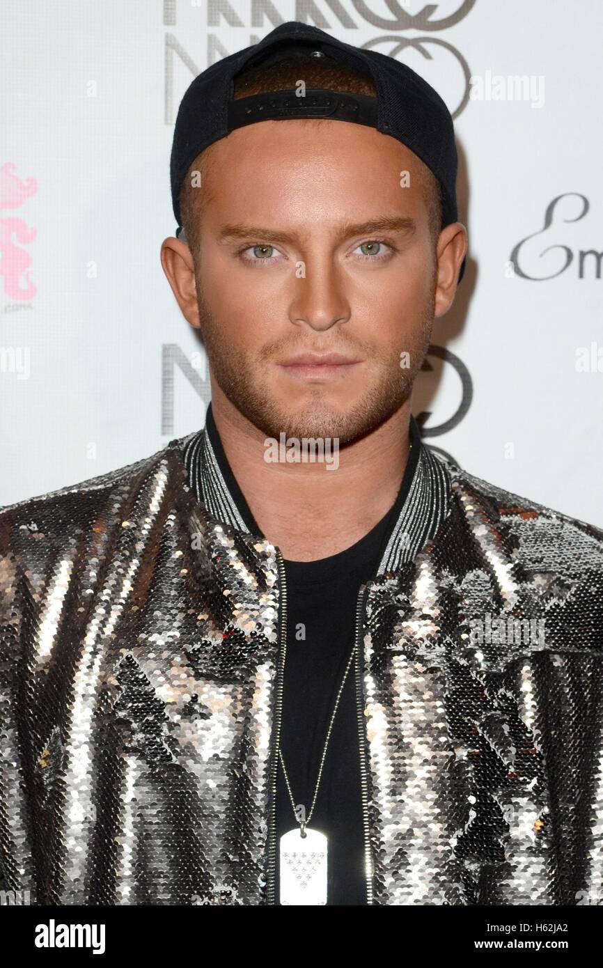 Los Angeles, CA, USA. 21st Oct, 2016. August Getty in attendance for ...