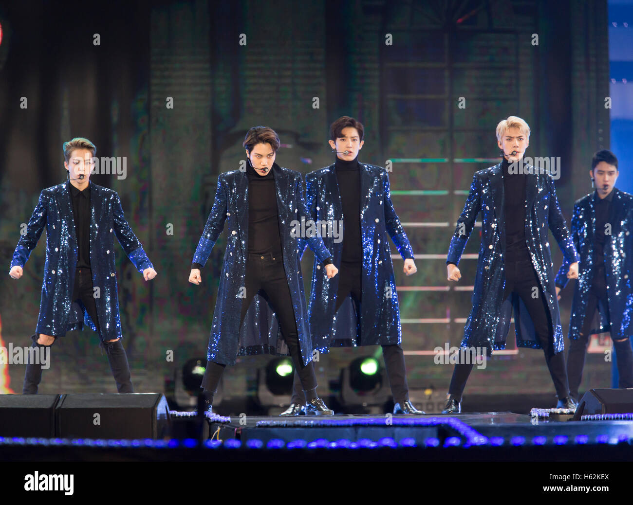 Exo band hi-res stock photography and images - Alamy