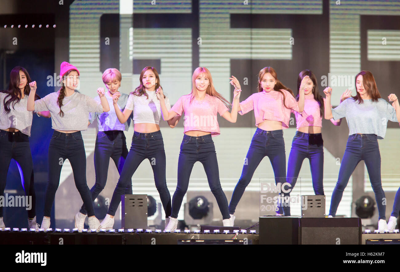 Wave on wave line dance - windowgrag