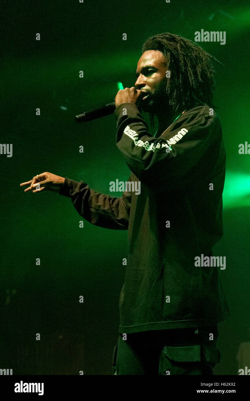 Madison, Wisconsin, USA. 22nd Oct, 2016. Rapper JAZZ CARTIER (JAYE ...