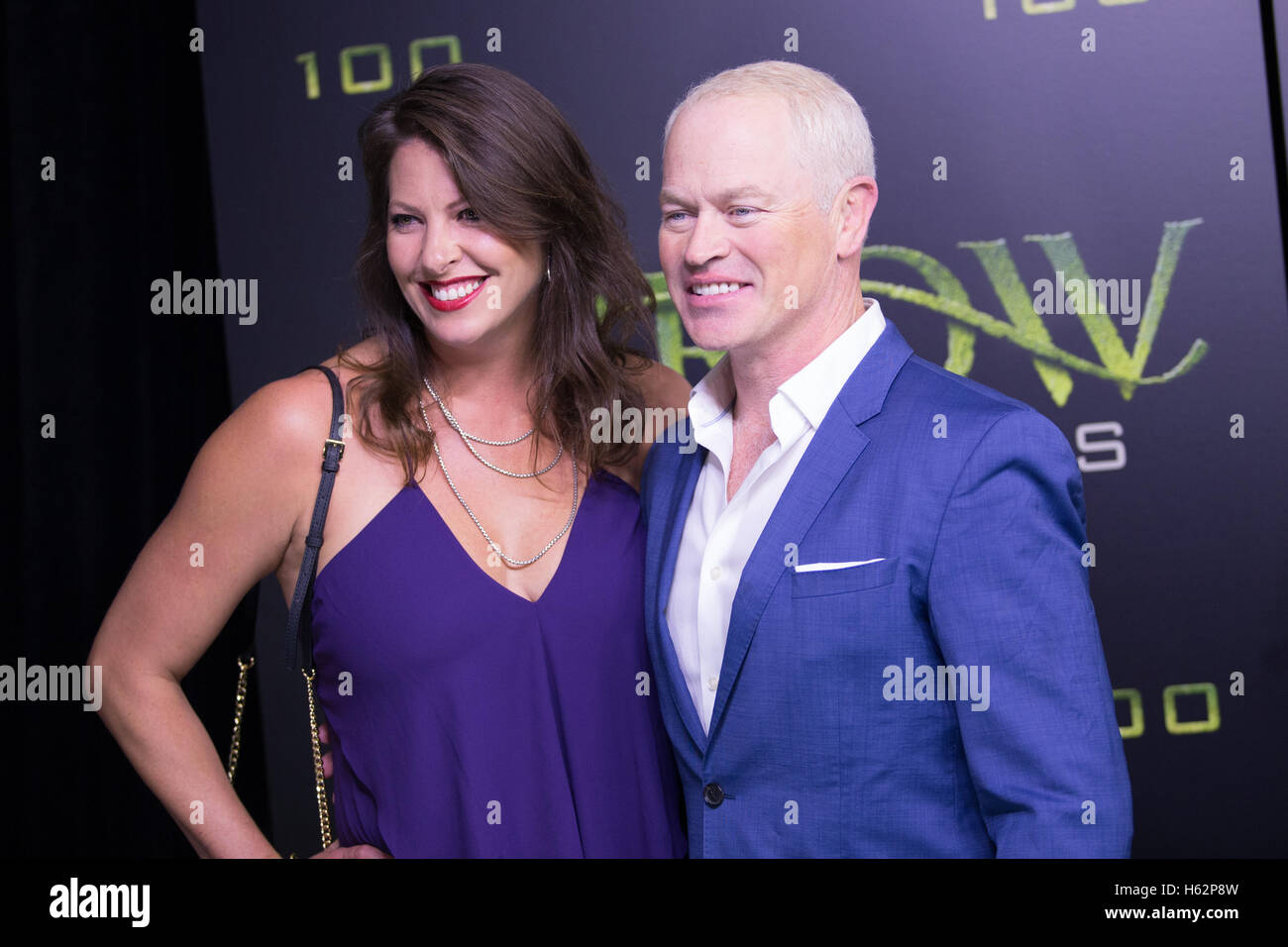 Neal mcdonough arrow hi-res stock photography and images - Alamy