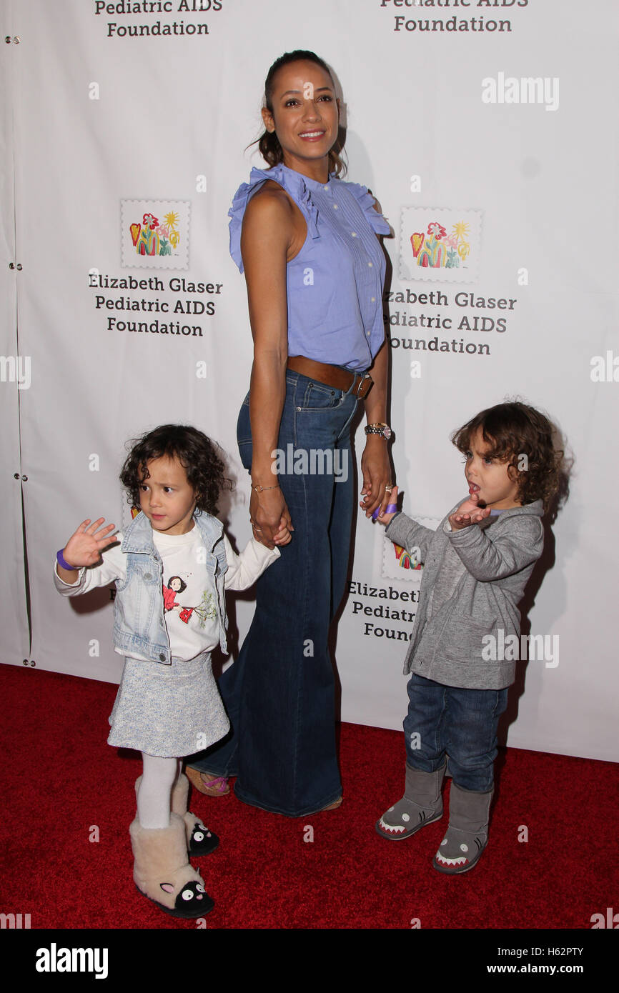 Dania ramirez heroes hi-res stock photography and images - Alamy