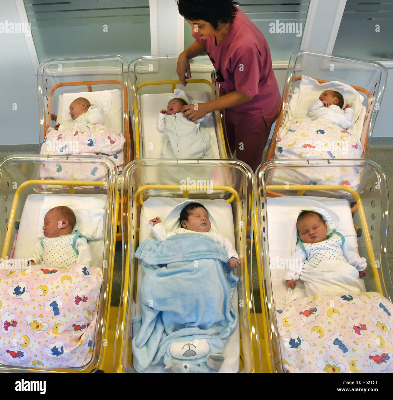 Maternity ward nurse hi-res stock photography and images - Alamy