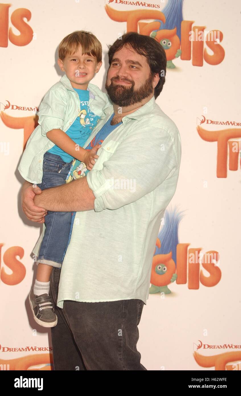 Hollywood, California, USA. 23rd Oct, 2016. Andy Signore & Son attend ...