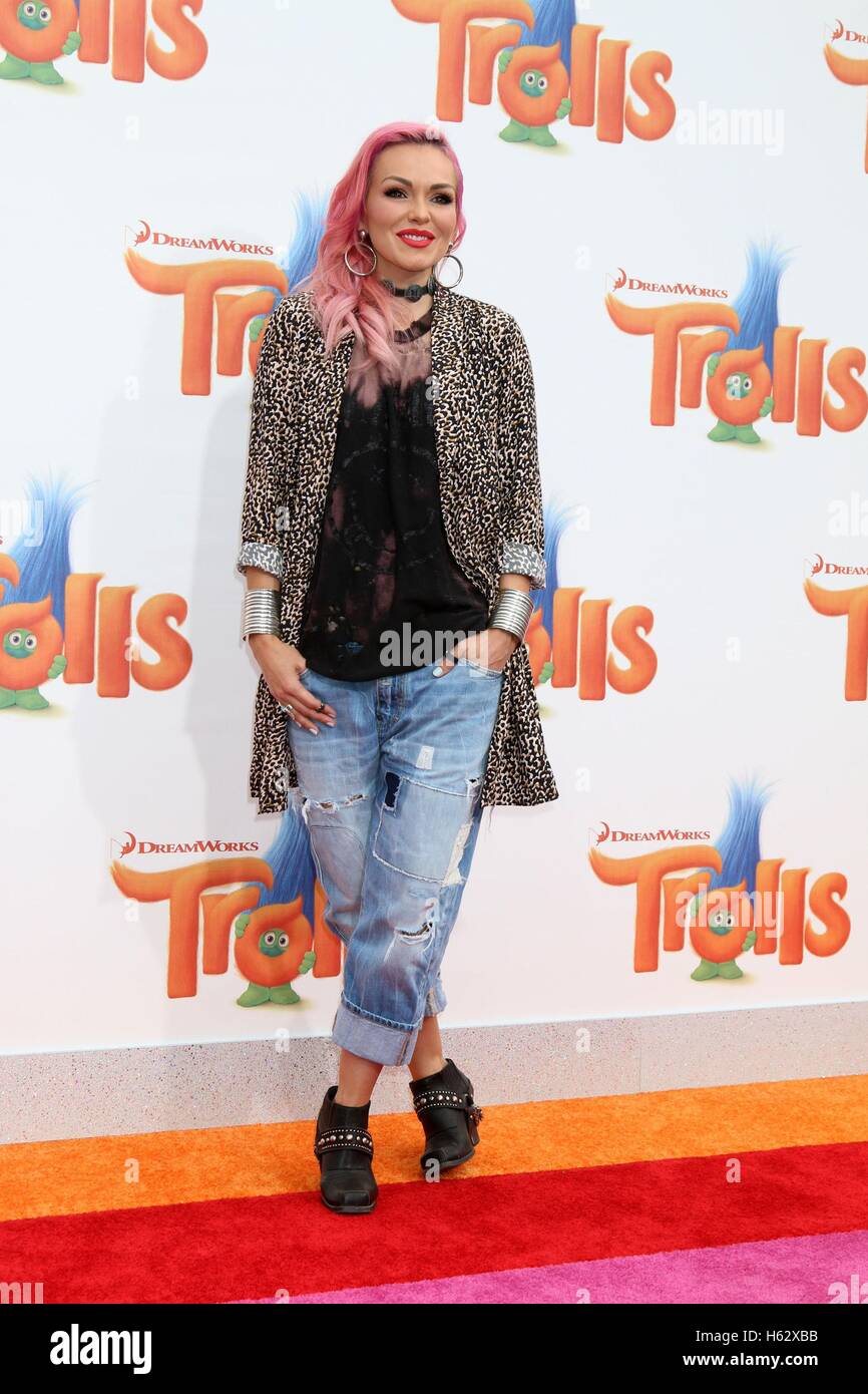 Los Angeles, CA, USA. 23rd Oct, 2016. Kandee Johnson at arrivals for ...