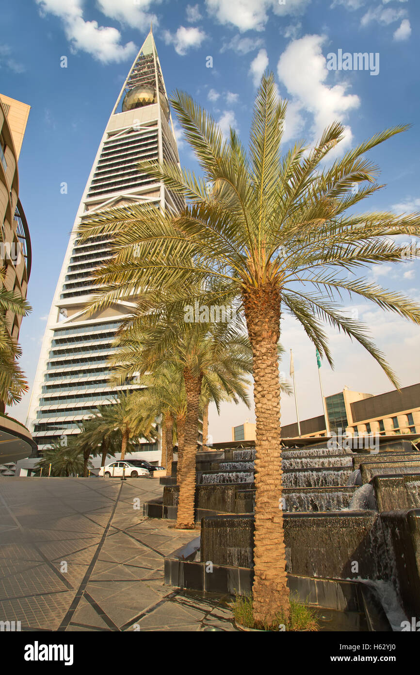 RIYADH - AUGUST 22: Sunset light at Al Faisaliah tower facade on August ...