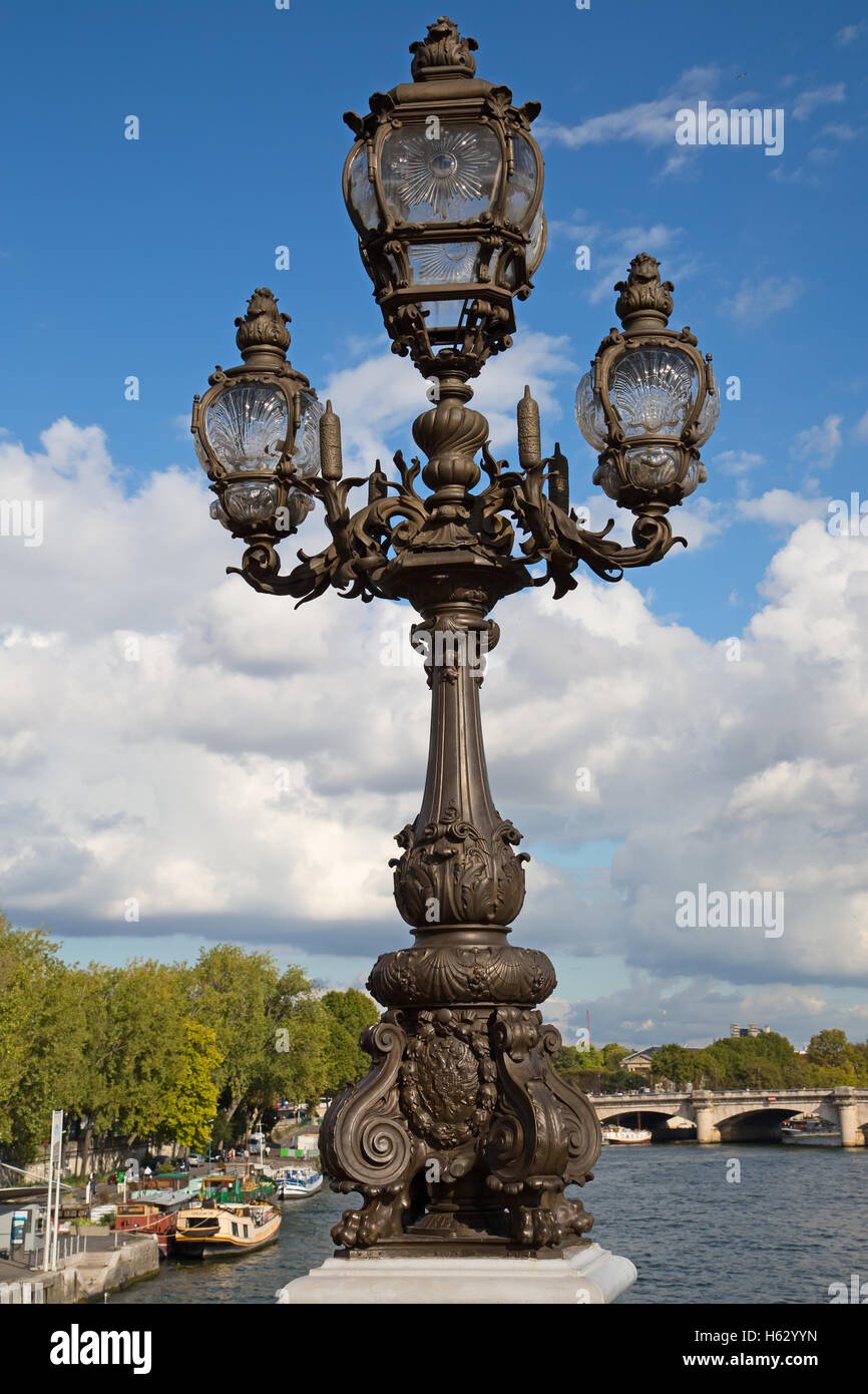 Eiffel tower bridge rain hi-res stock photography and images - Alamy
