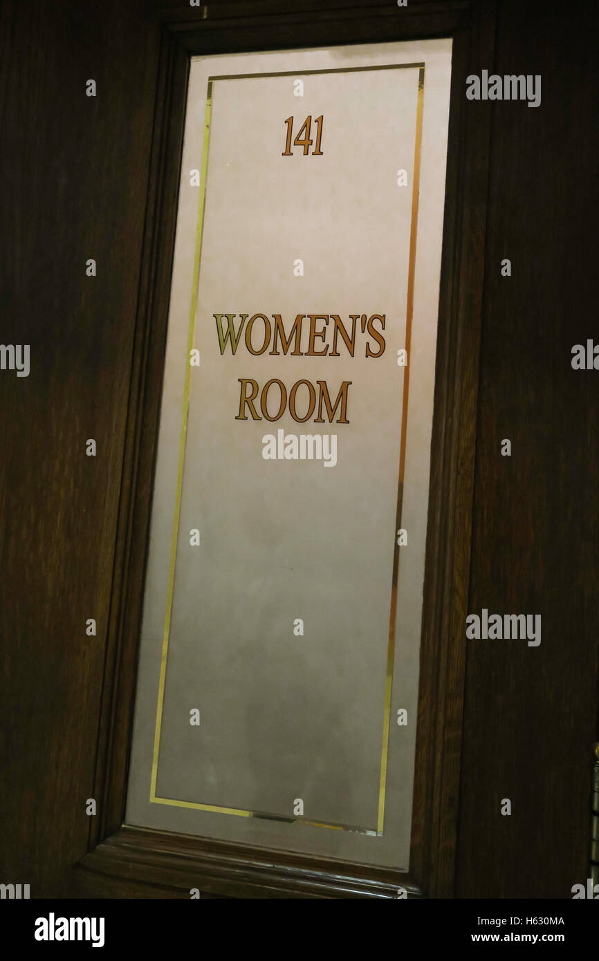 Latrine sign hi-res stock photography and images - Alamy