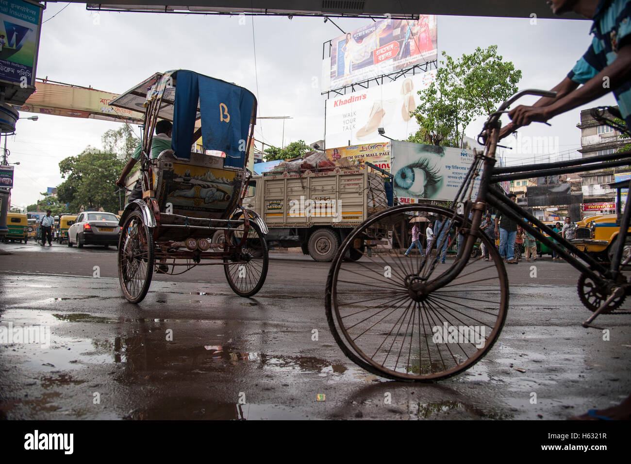 Cycle Rickshaw on Nagar bazaar street in Kolkata West Bengal india ...