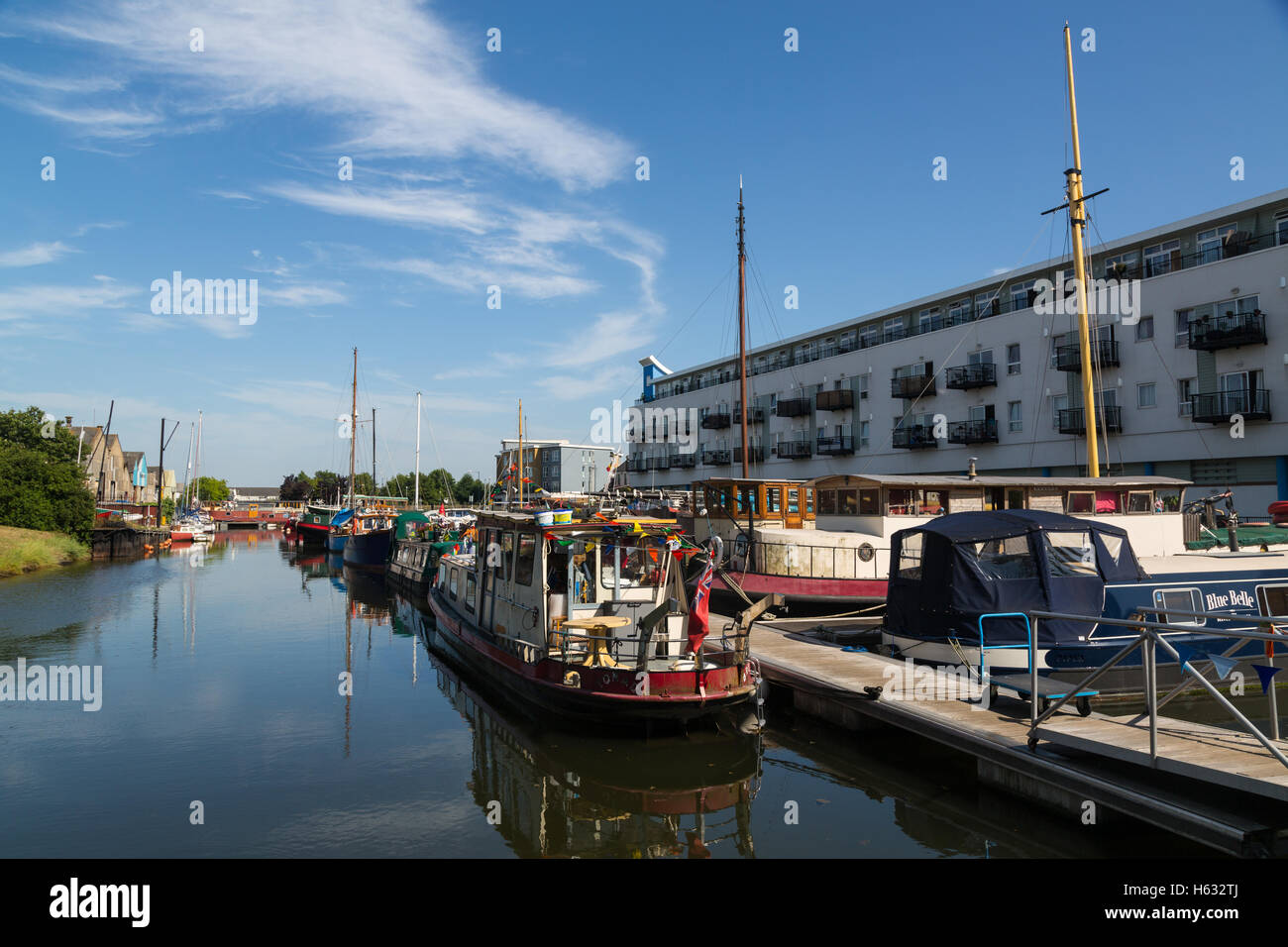 Canal basin at Gravesend in Kent Stock Photo - Alamy