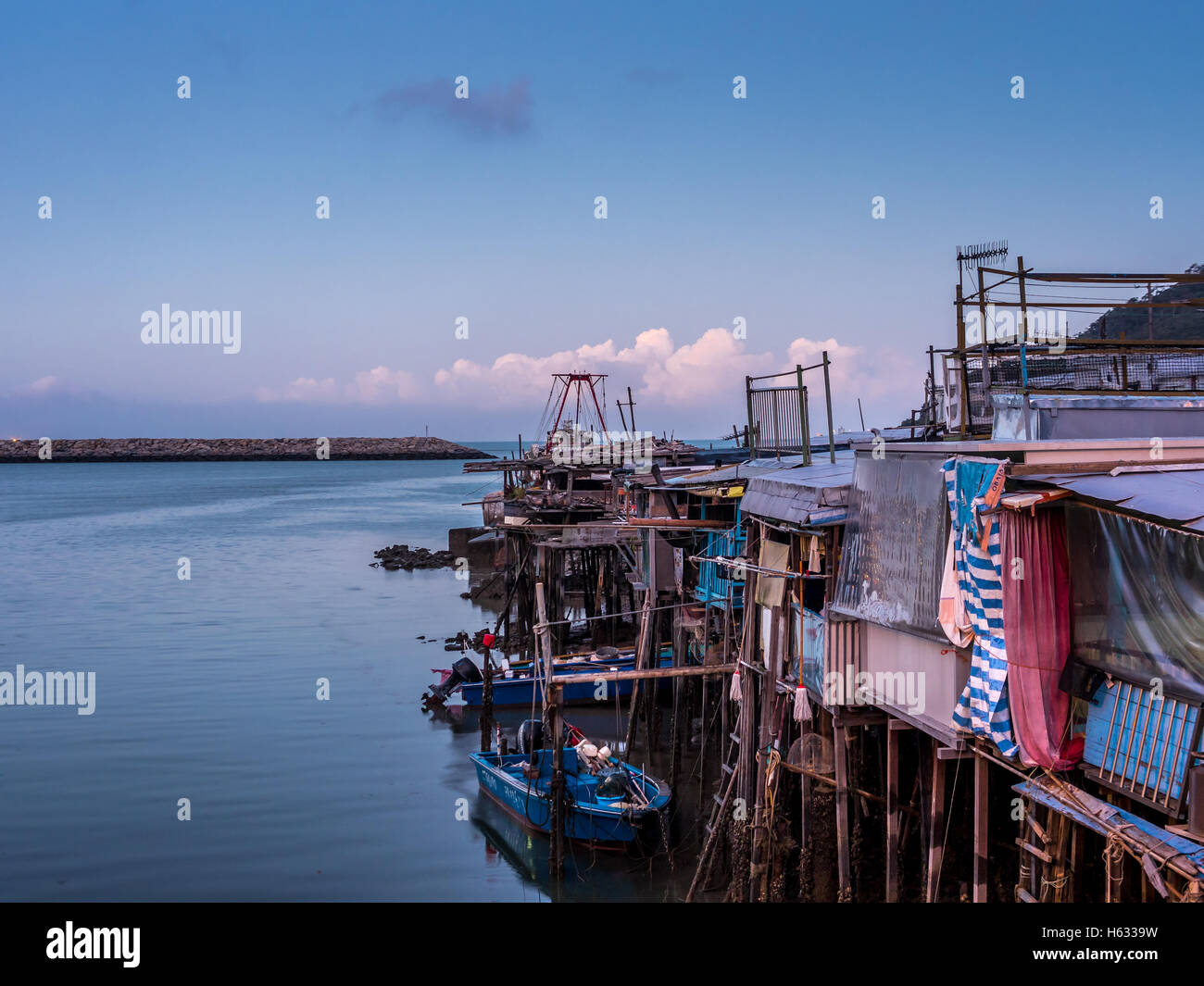 Lake tai fishing hi-res stock photography and images - Alamy