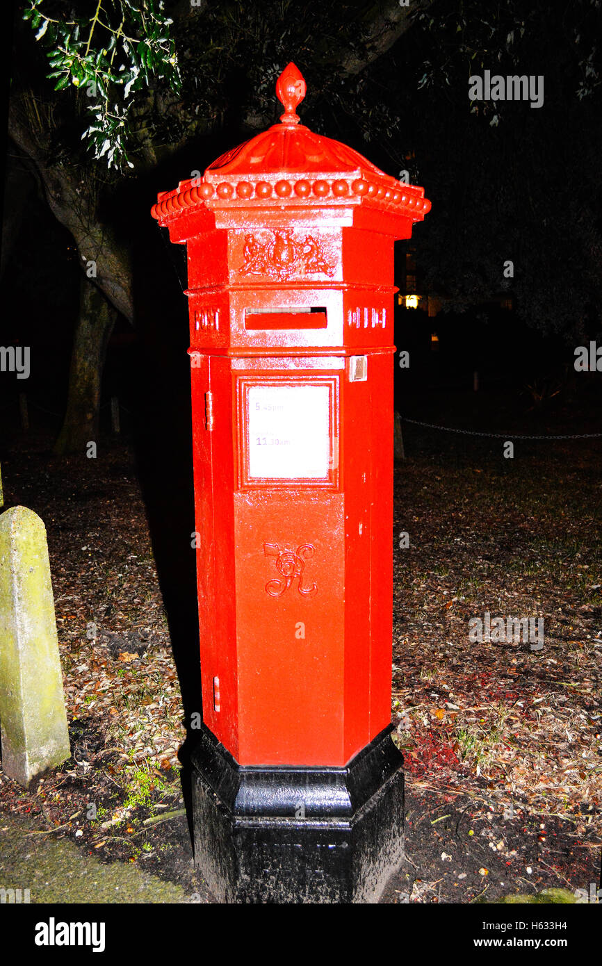 Victorian hexagonal post box on east cliff bournemouth Stock Photo - Alamy