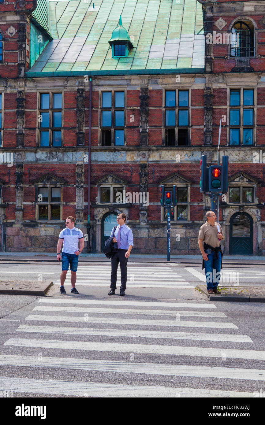 People and cyclists cross zebra crossing hi-res stock photography and ...