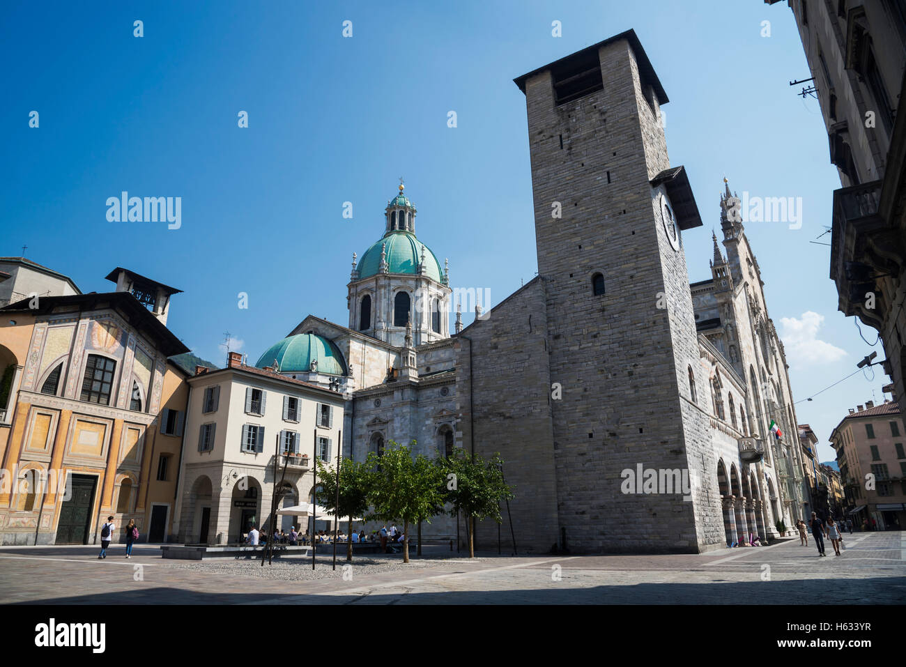 Como cathedral tourism hi-res stock photography and images - Alamy