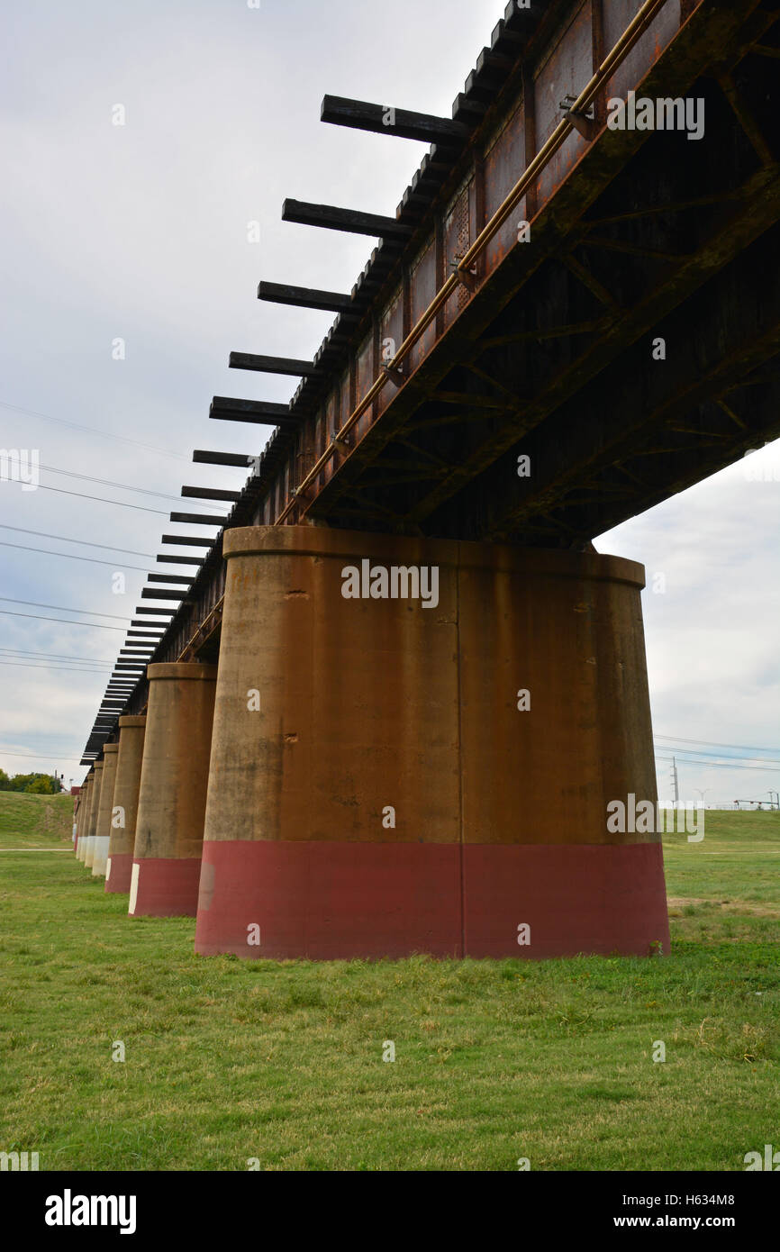 Union pacific railroad bridge hi-res stock photography and images - Alamy