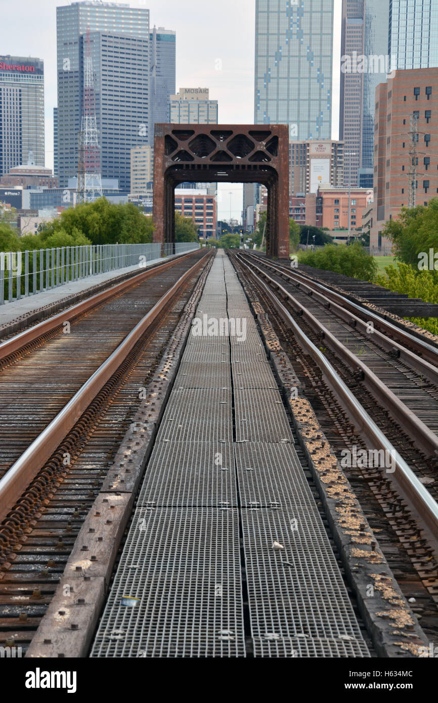 The elevated Union Pacific railroad tracks bridge the Trinity River ...